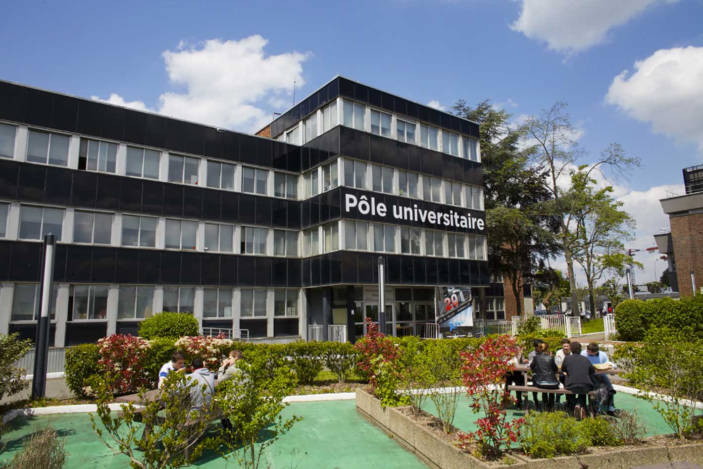 Campus - BUT MMI - IUT de Vélizy